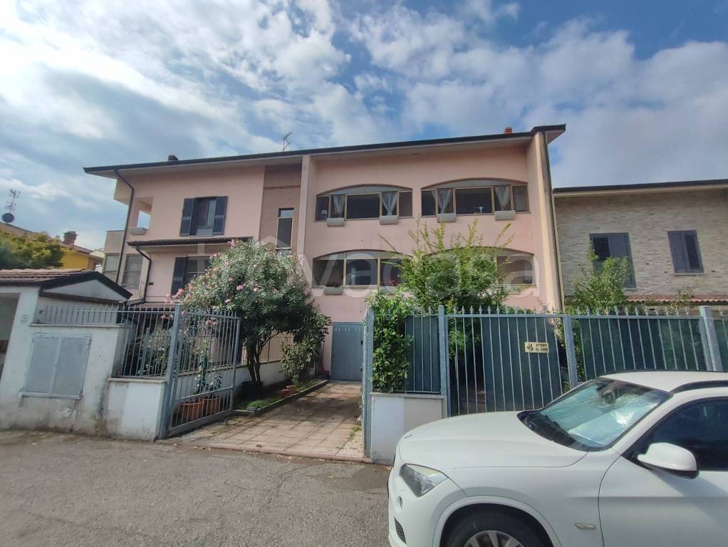 Appartamento in vendita a Roncaro via Carlo Marocco