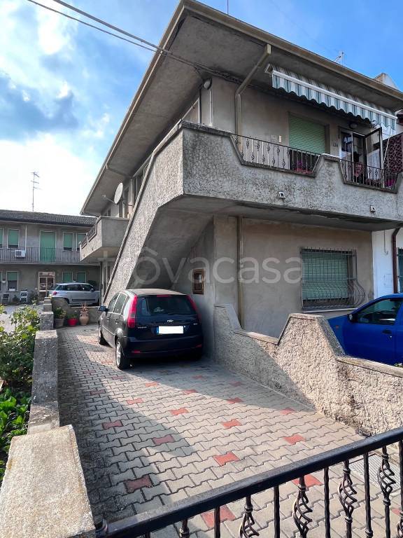 Appartamento in vendita a Riva del Po