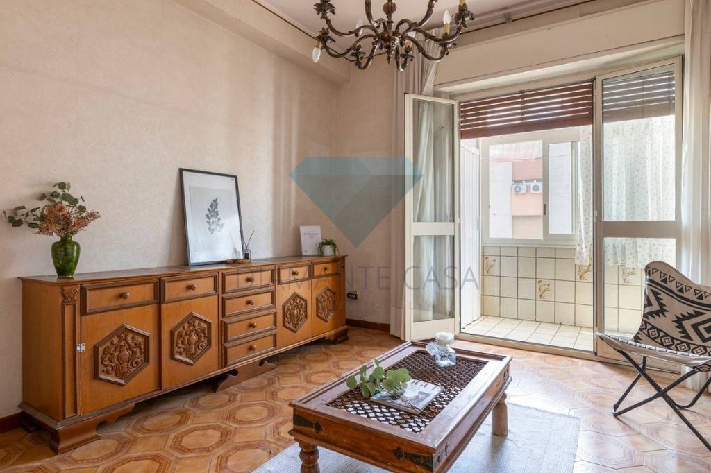 Appartamento in vendita a Catania corso Indipendenza, 87