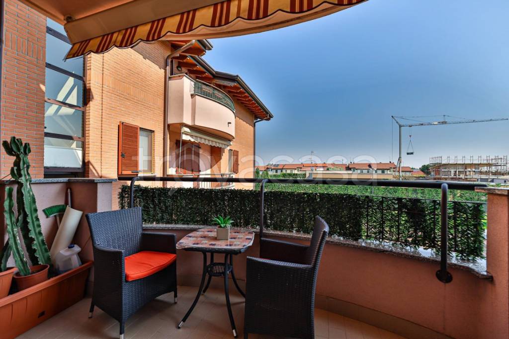 Appartamento in vendita a Bernareggio via Romagna