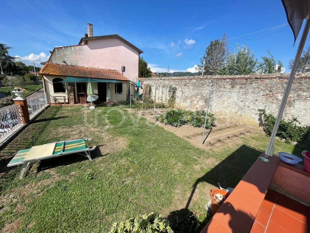 Villa in vendita a Sarzana via Domenico Fiasella