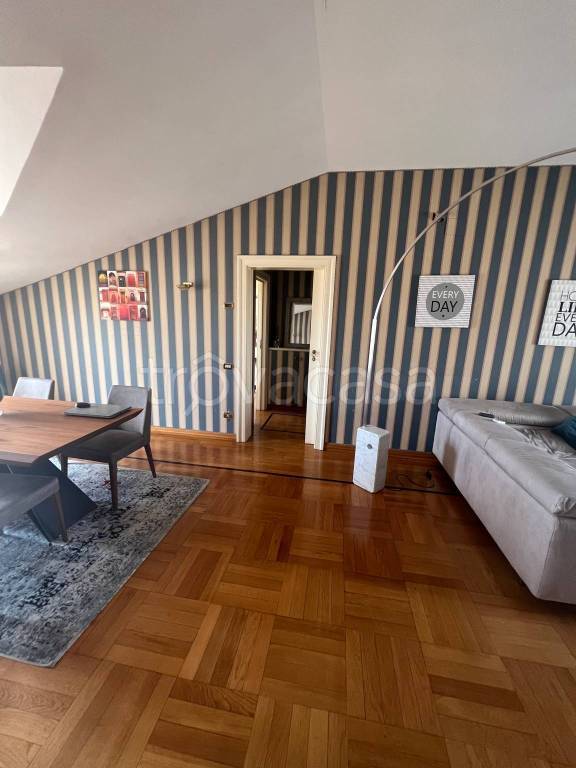 Attico in vendita a Caserta via Raffaele Leonetti