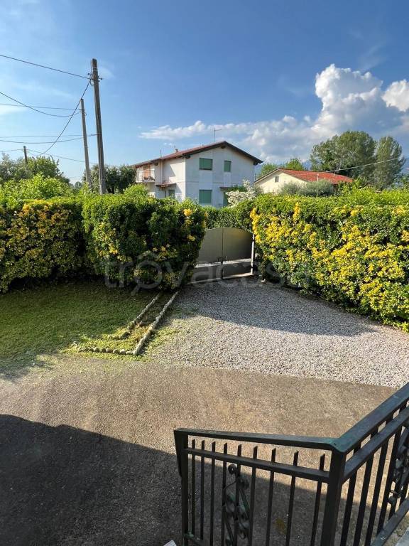 Villa in vendita a Pietrasanta via Sicilia