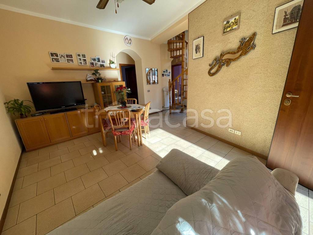 Appartamento in vendita ad Arese via Cascina San Pietro, 4