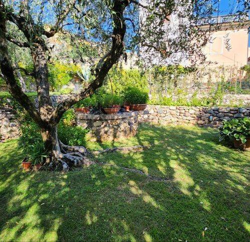 Villa in vendita a Cavaion Veronese