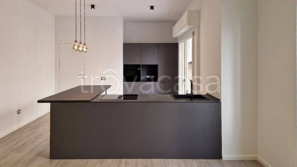 Appartamento in in vendita da privato a Cagliari via Palabanda, 2