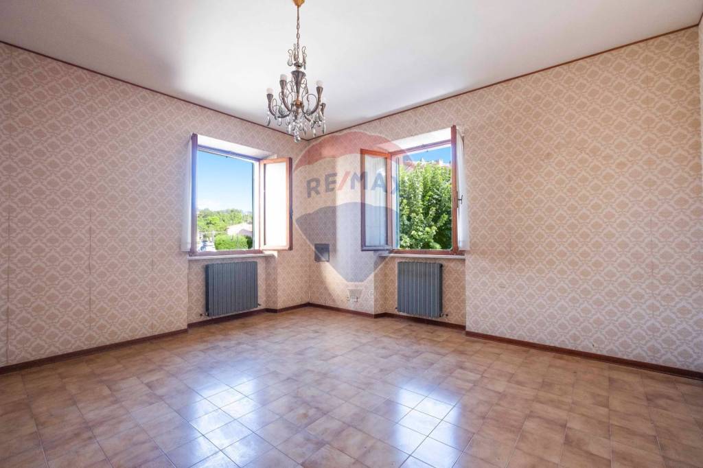 Appartamento in vendita a Mergo piazza Giacomo Leopardi, 21