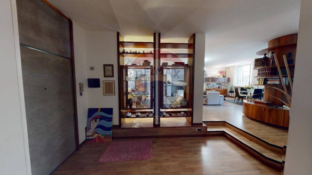 Appartamento in vendita a Pavia piazza Della Vittoria, 17