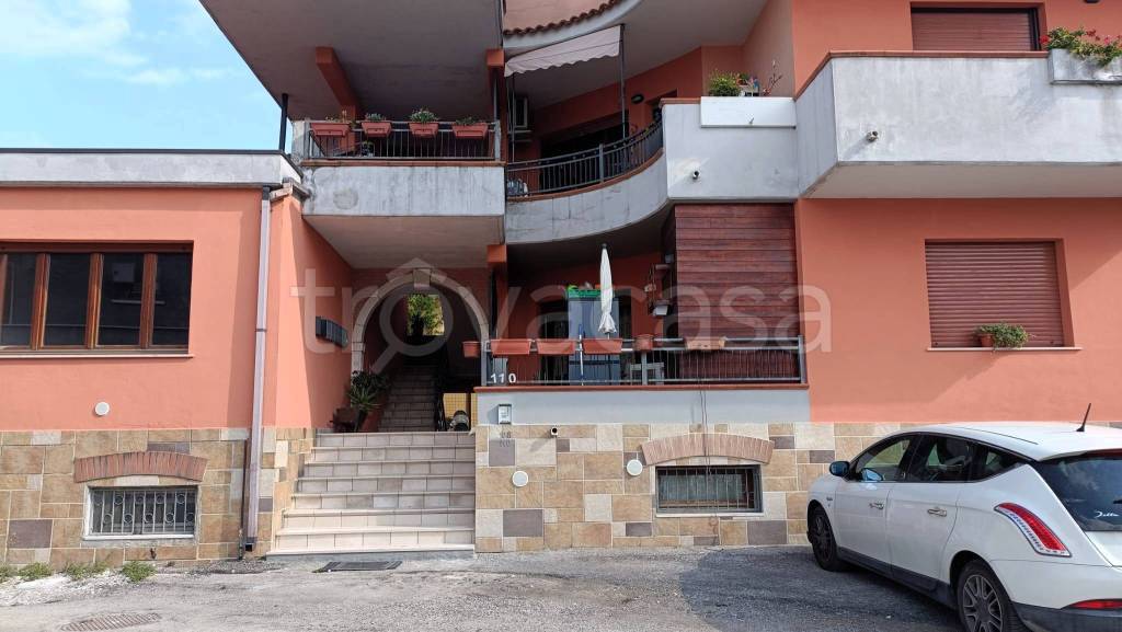 Appartamento in vendita a Cappelle sul Tavo via Pignatara