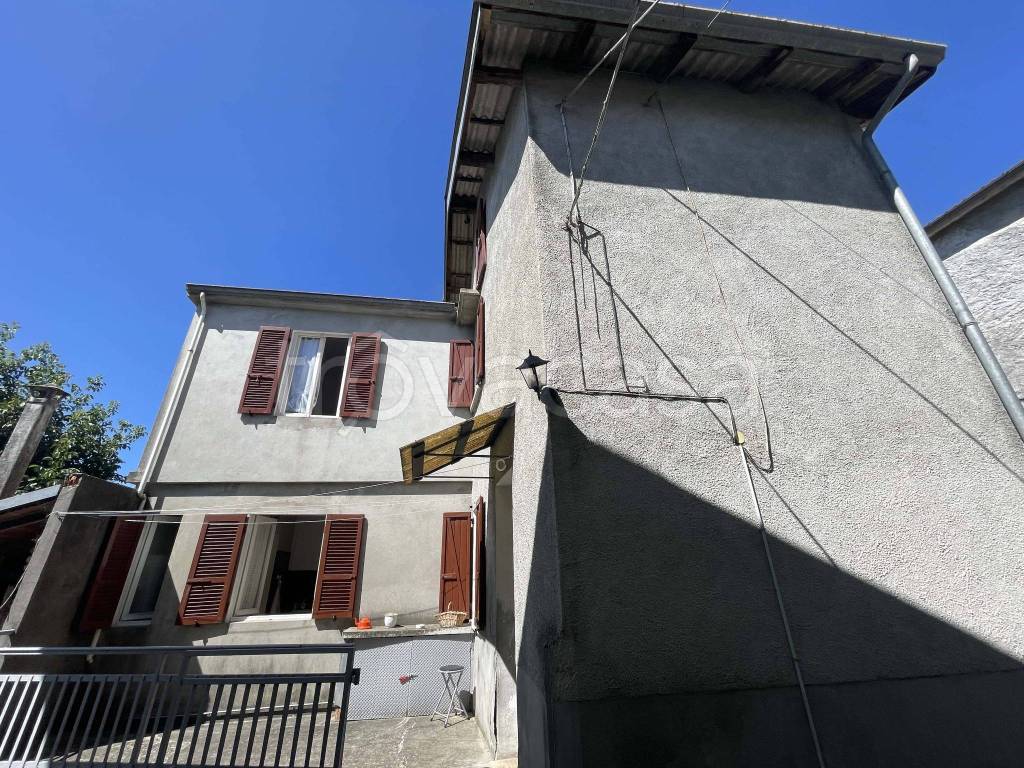 Rustico in vendita a Bardi località Cacrovoli