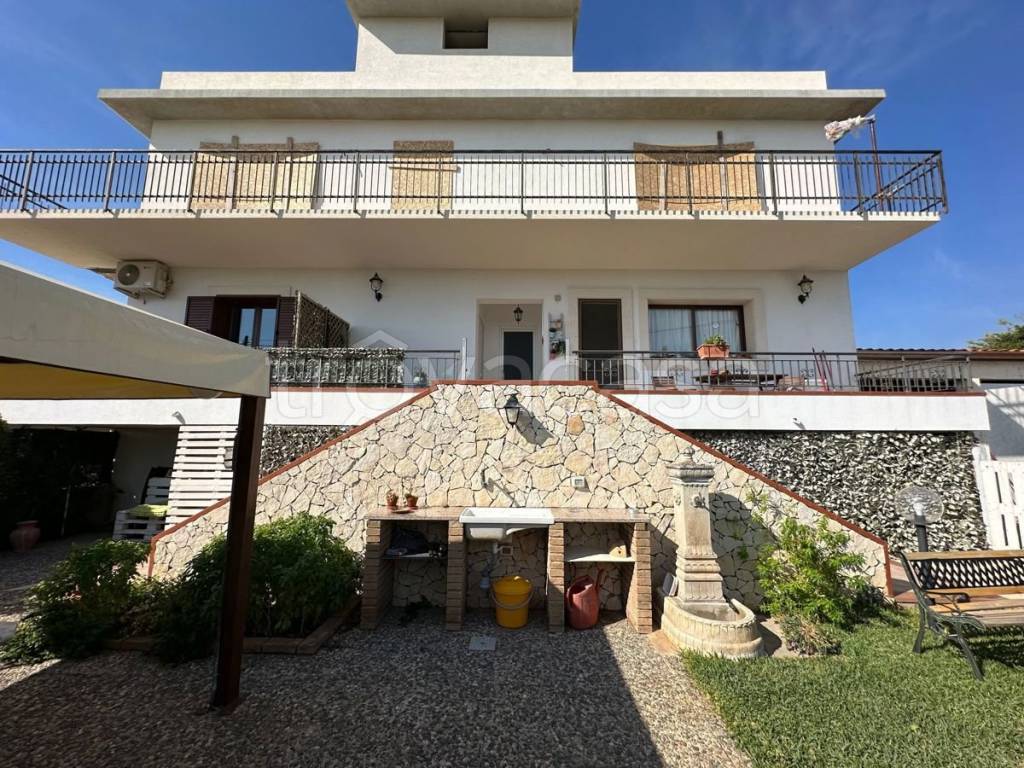 Appartamento in vendita ad Avola via Restuccia, 11