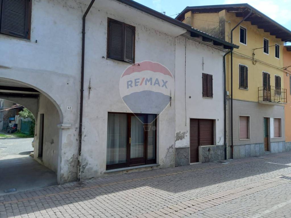 Villa a Schiera in vendita ad Alice Castello via Italia, 38