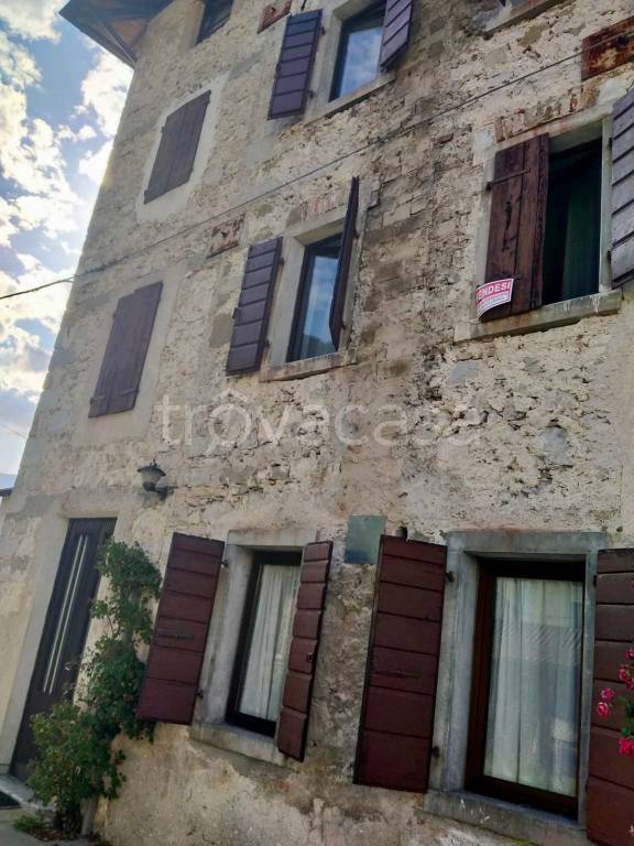 Villa Bifamiliare in in vendita da privato a Claut via Cesare Battisti, 25