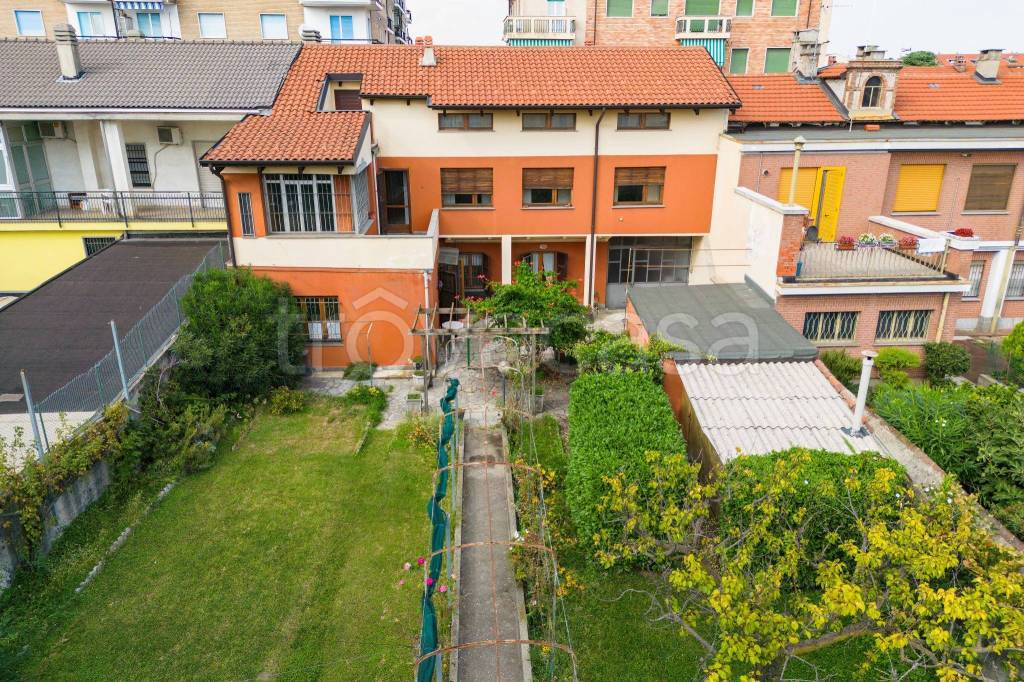 Casa Indipendente in vendita ad Alpignano via Camillo Benso di Cavour, 20