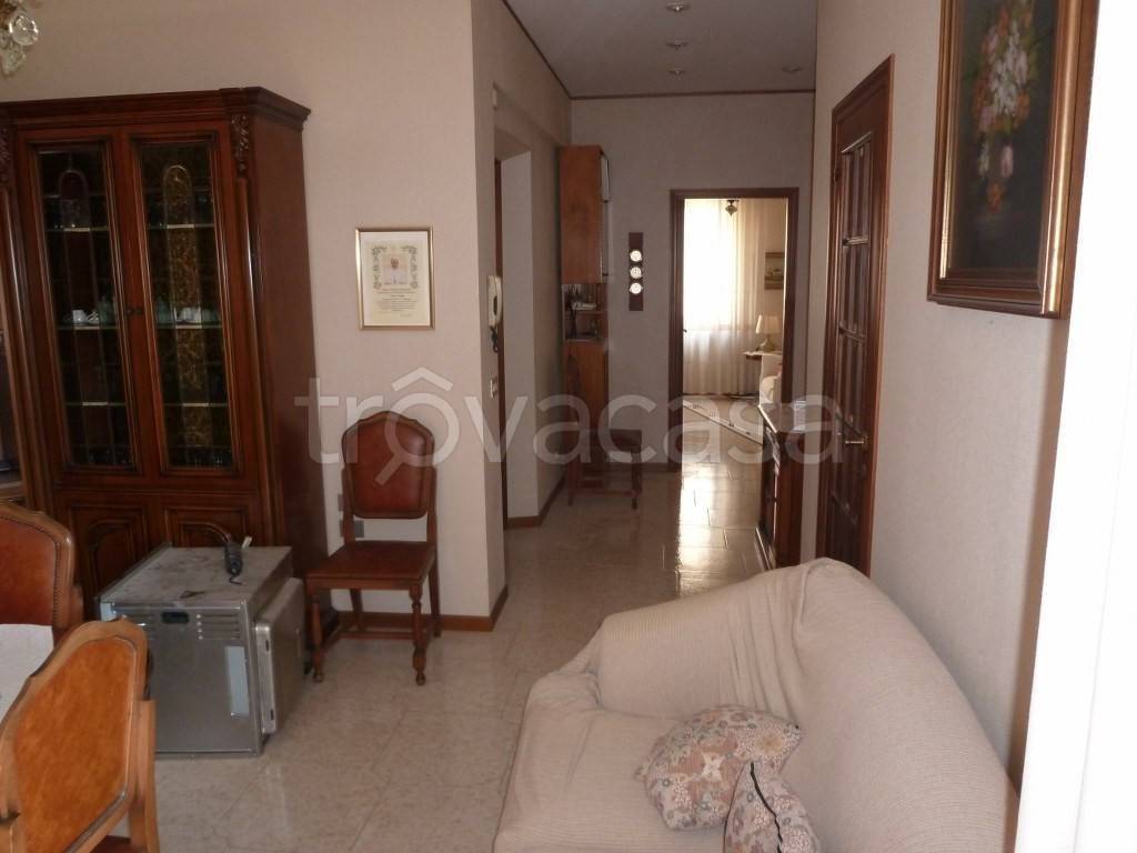 Appartamento in vendita ad Ancona via Camerano