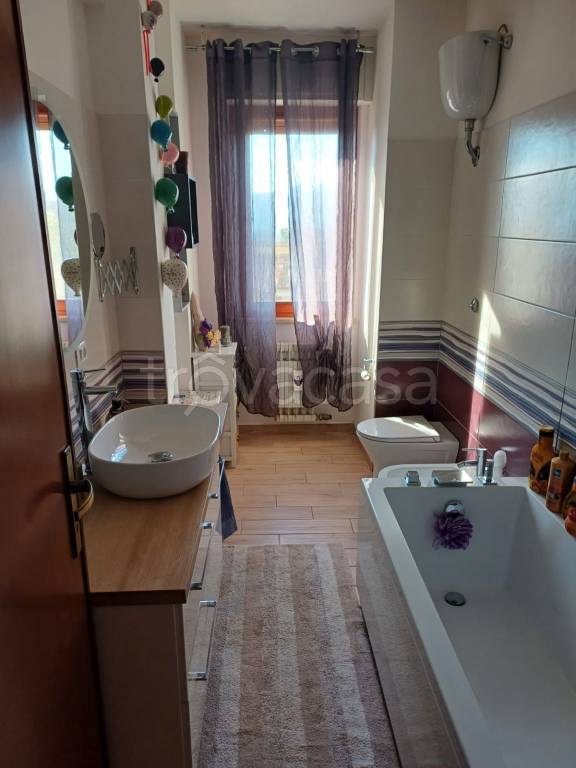 Appartamento in in vendita da privato a Contigliano via Giacomo Matteotti, 15