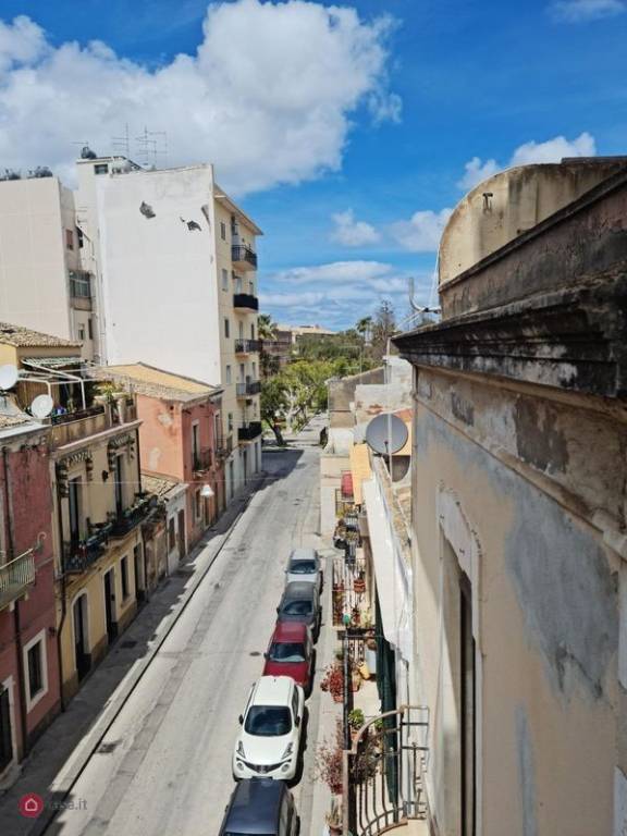 Appartamento in in vendita da privato ad Augusta via Epicarmo, 38