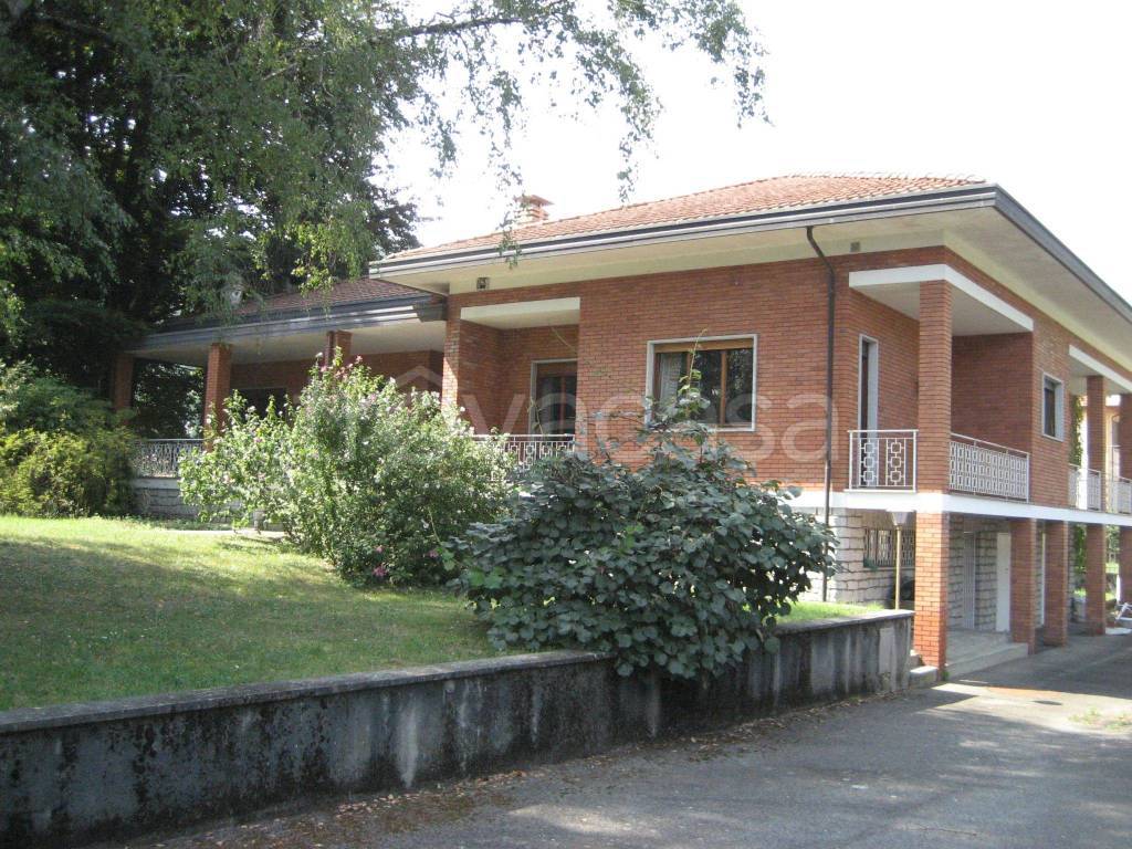 Villa in in vendita da privato a Borgosesia viale Rimembranze, 44