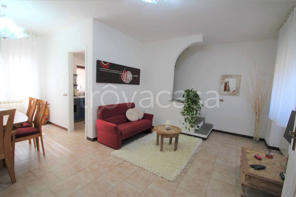 Appartamento in vendita a Cannobio via Sotto i Chiosi, 54