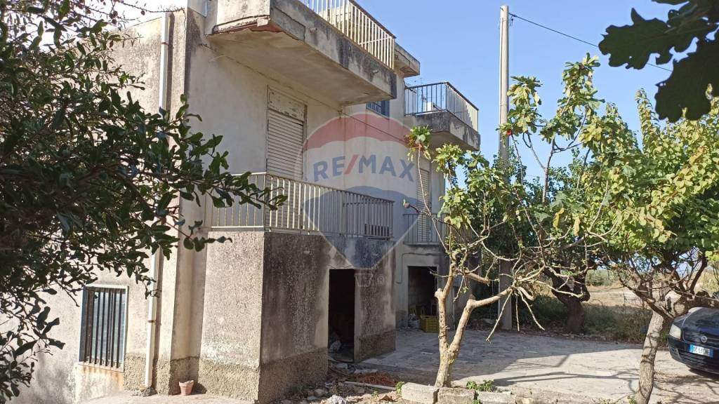 Villa in vendita a Chiaramonte Gulfi contrada Piano Grillo