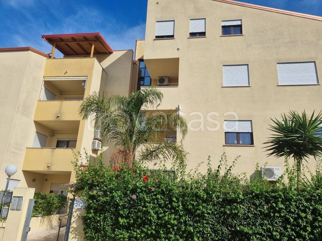 Appartamento in vendita a Pizzo via Riviera Prangi Deviazione 7