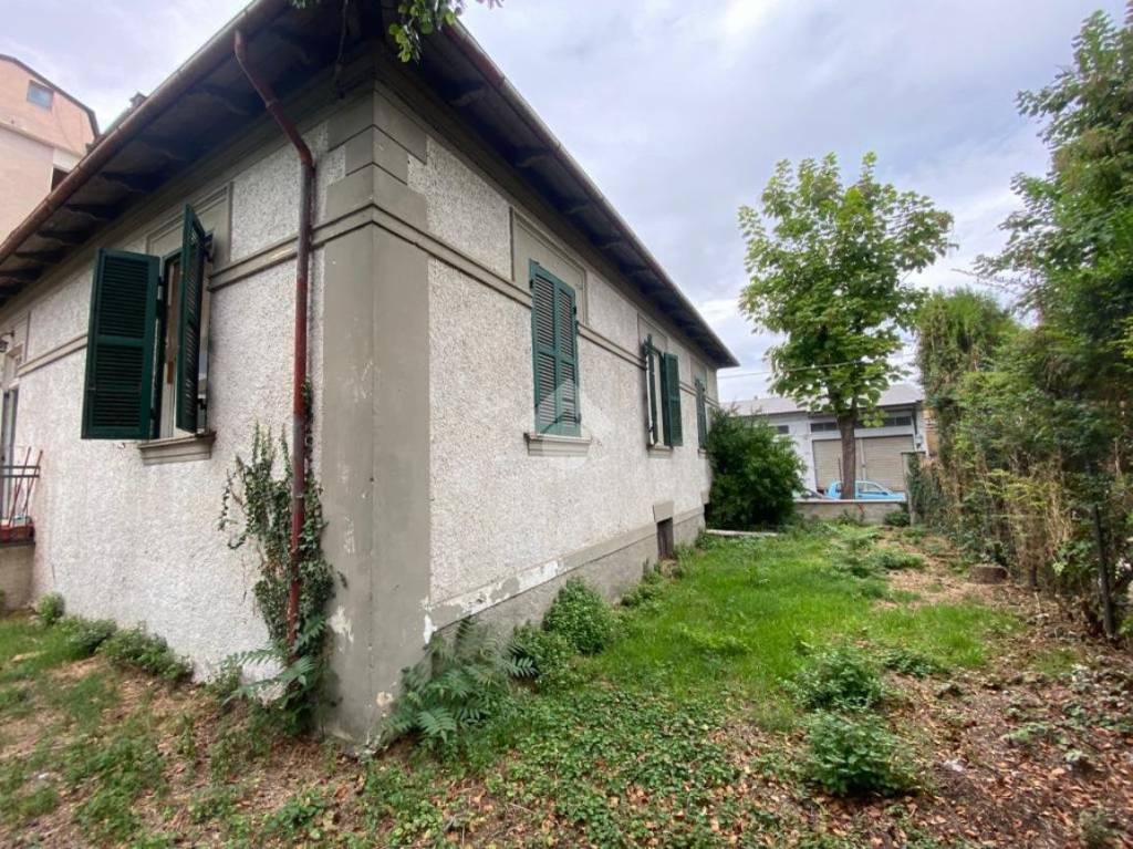 Casa Indipendente in vendita ad Avezzano via b. Iatosti, 26
