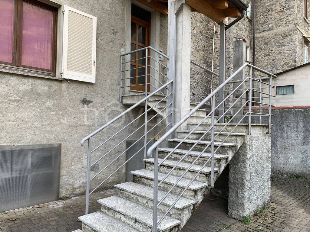 Appartamento in vendita ad Ardenno via Guglielmo Marconi
