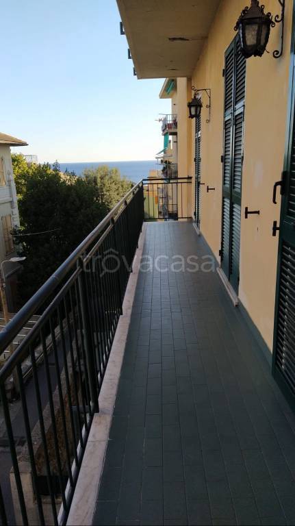 Appartamento in in vendita da privato a Genova via Priaruggia, 5