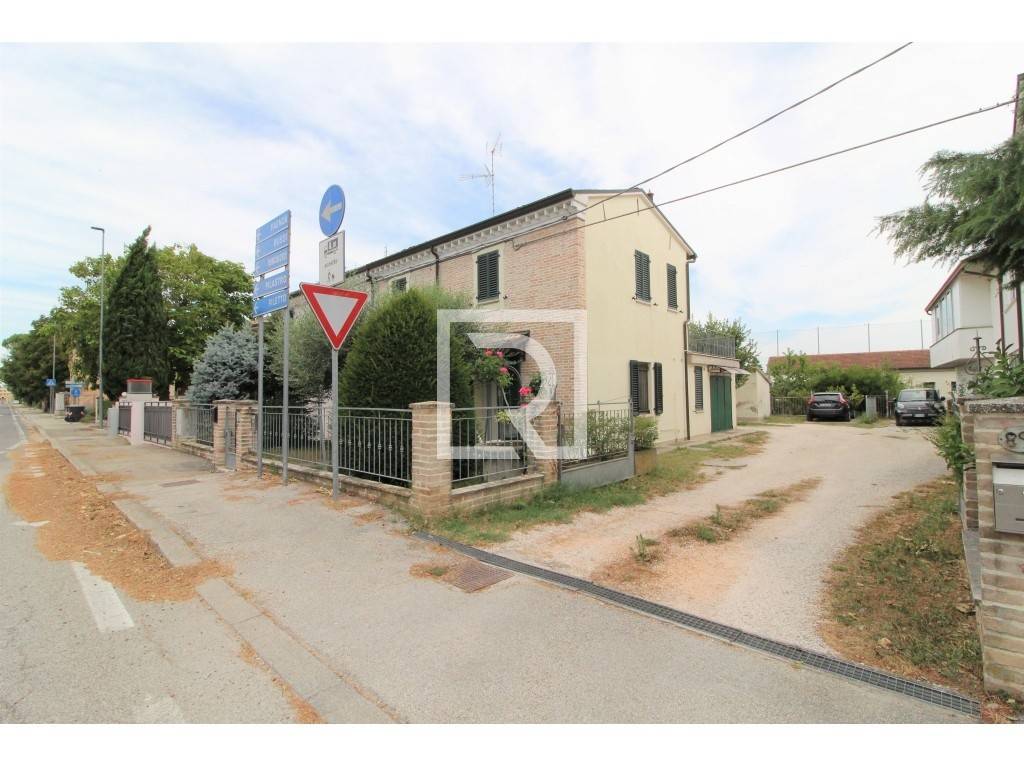 Villa Bifamiliare in vendita a Ravenna via taverna, 131