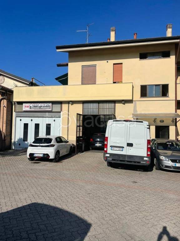 Colonica in vendita a Concorezzo strada provinciale Milano imbersago, 11