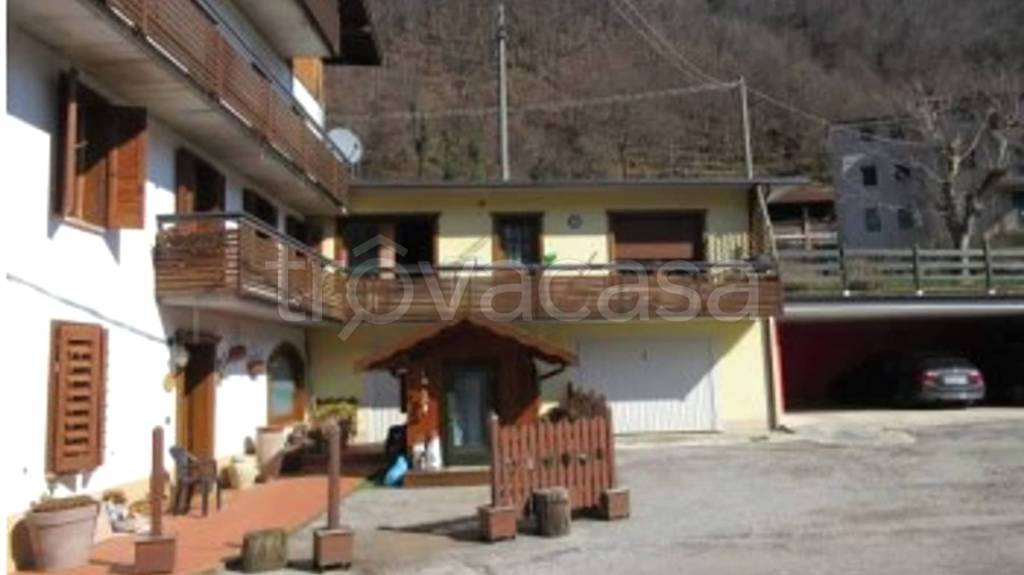 Appartamento all'asta a Posina contrà Prà, 1, 36010