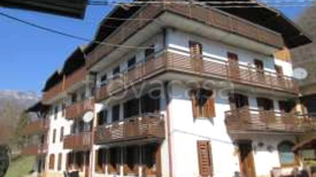 Appartamento all'asta a Posina contrà Prà, 1, 36010