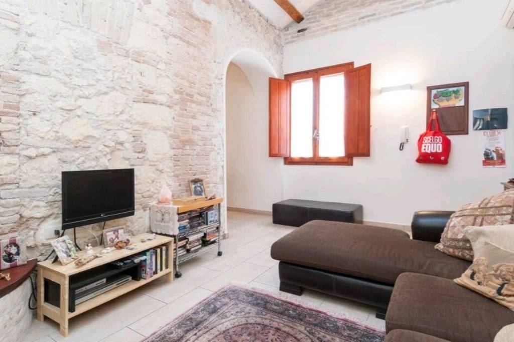 Attico in in vendita da privato a Cagliari via Giuseppe Garibaldi, 128