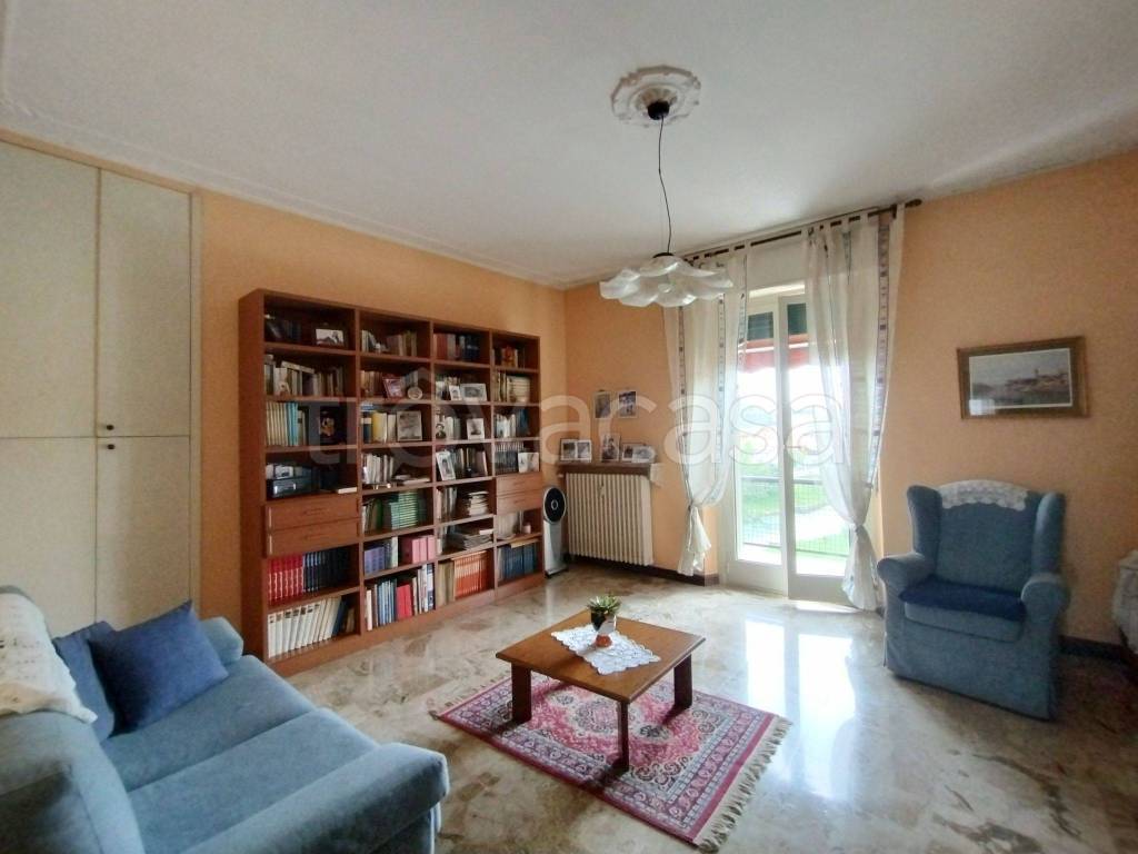 Appartamento in in vendita da privato a Santhià via Tanaro, 3