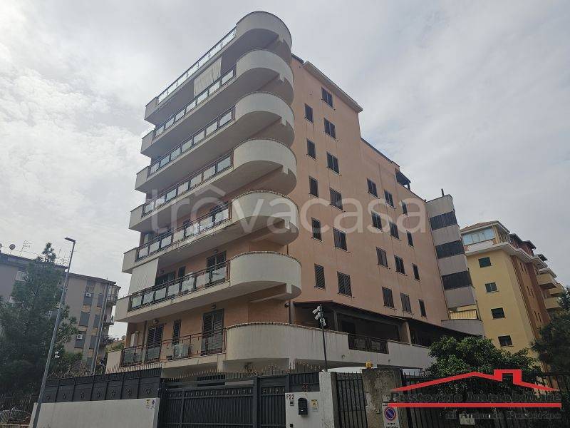 Appartamento in vendita a Reggio di Calabria via Ciccarello, 22F