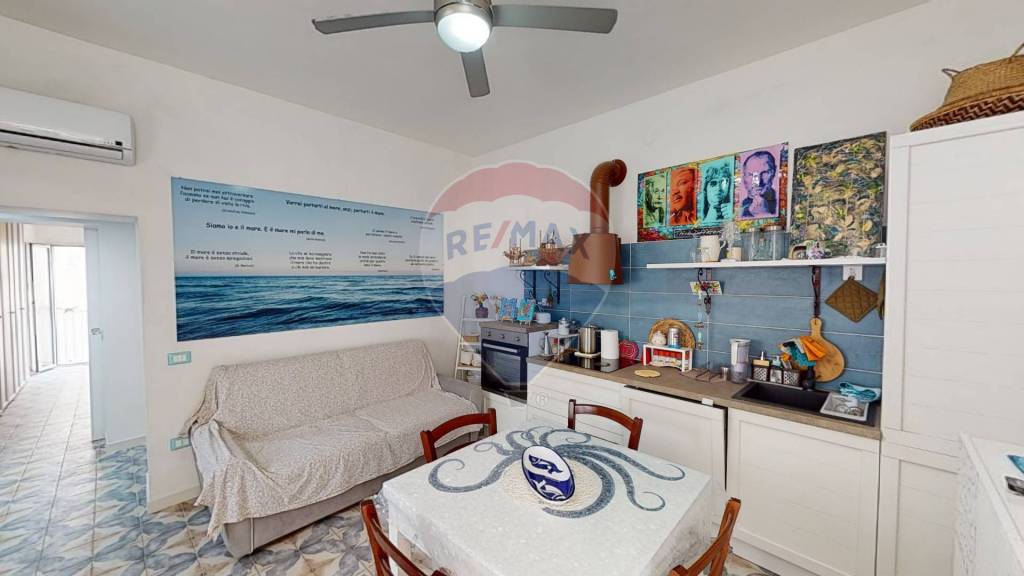 Appartamento in vendita a Vieste via Uria, 16