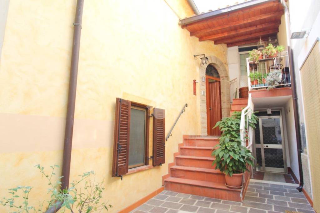 Appartamento in vendita a Moscufo via Orientale, 3