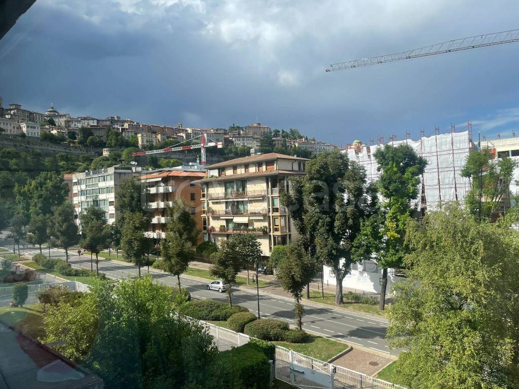 Appartamento in vendita a Bergamo