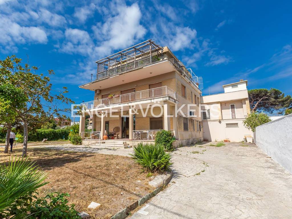 Appartamento in vendita ad Anzio viale Perla Marina