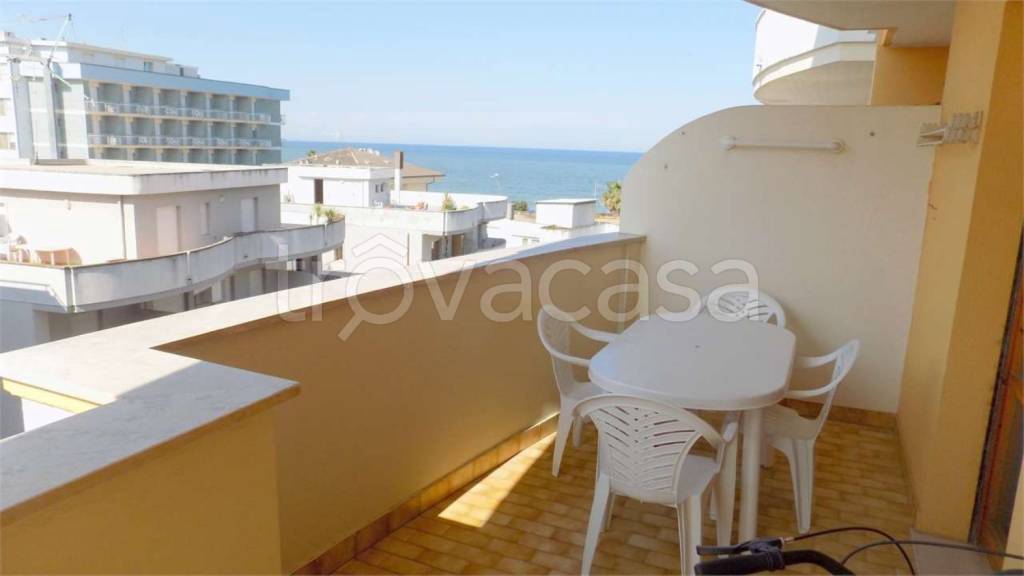 Appartamento in vendita ad Alba Adriatica viale Guglielmo Marconi s.n.c