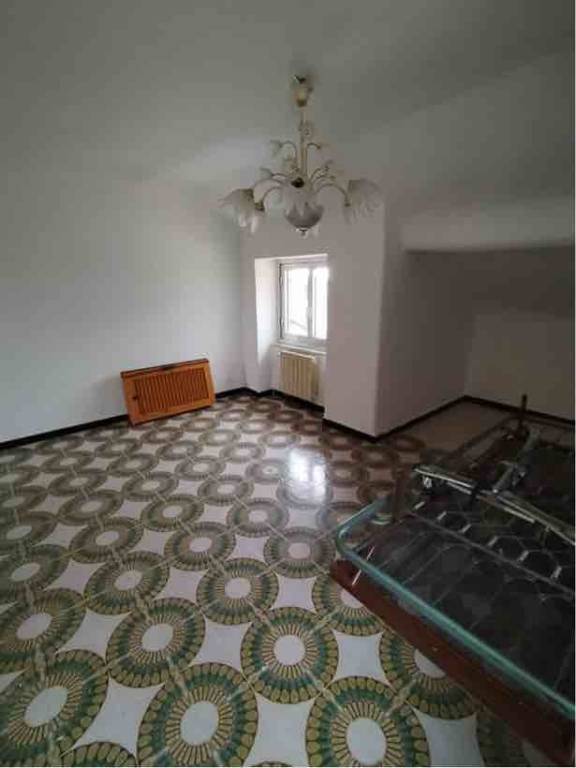 Appartamento in vendita a Genova via Sapello