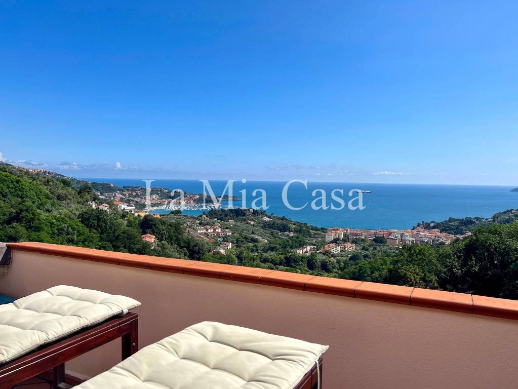 Appartamento in vendita a Lerici località Sopra Martino, 1