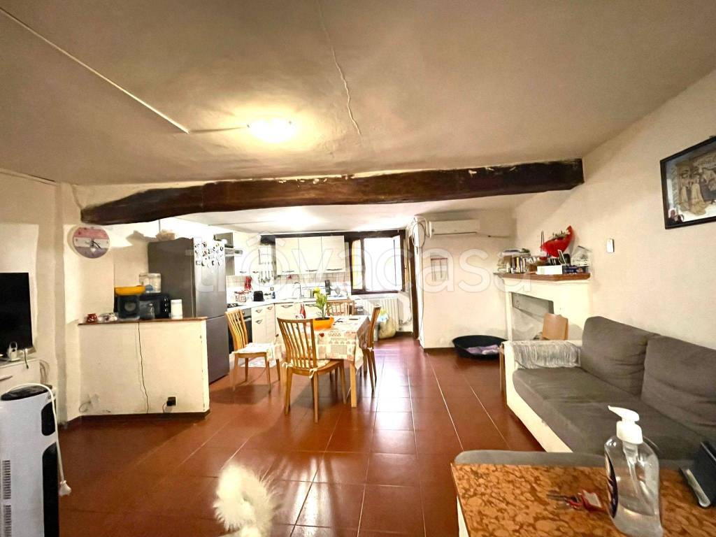 Appartamento in vendita a Bologna via de' Falegnami