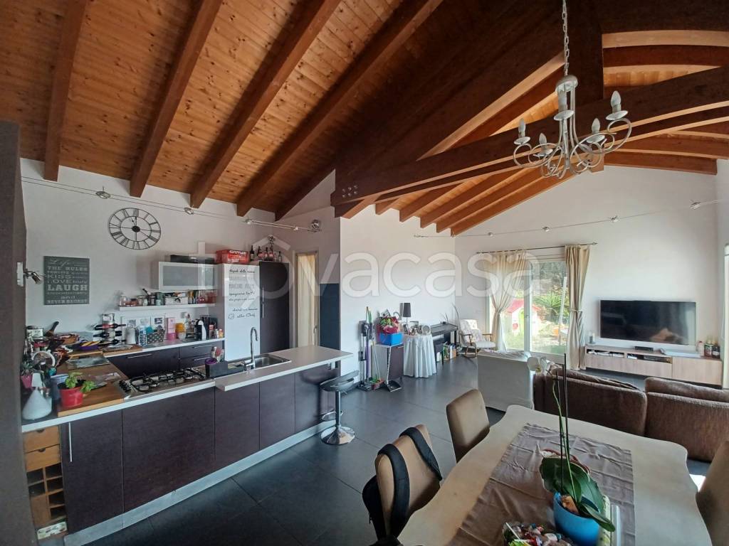 Villa in vendita a Diano San Pietro via Privata delle Rose, 2