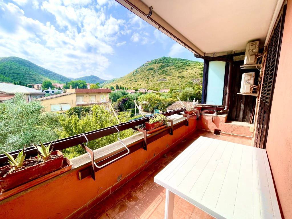 Appartamento in vendita a Monte Argentario via Cristoforo Colombo