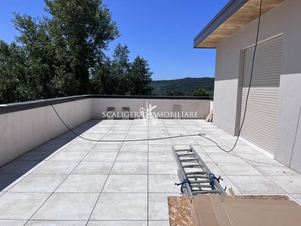 Appartamento in vendita a Grezzana via Paolo Caliari