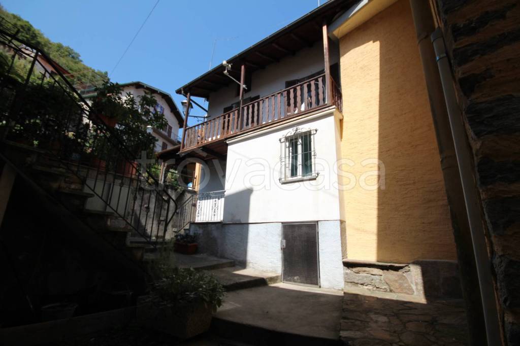 Casa Indipendente in vendita a Cannobio via Monte Giove, 4