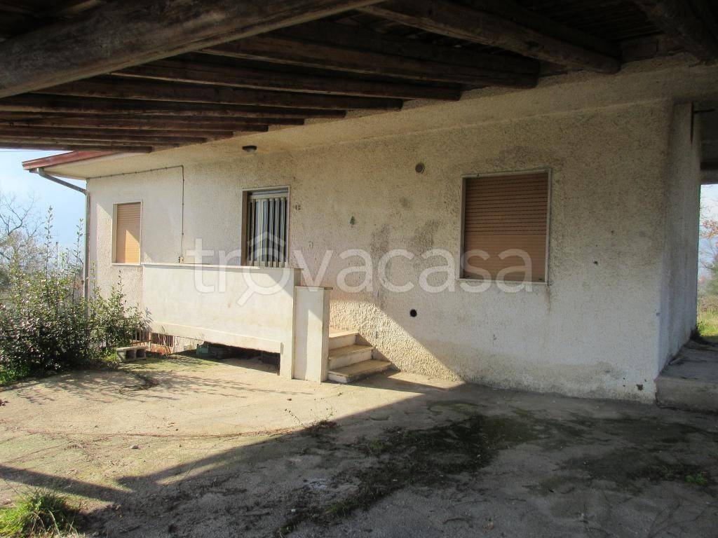 Villa in vendita a Frosinone via Colle