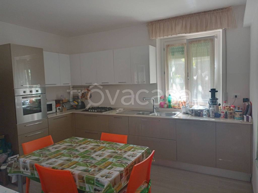 Appartamento in in vendita da privato a Jesi via Antonino Sarti, 12