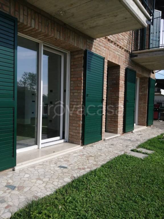 Villa Bifamiliare in vendita a Ferrara via Pioppa